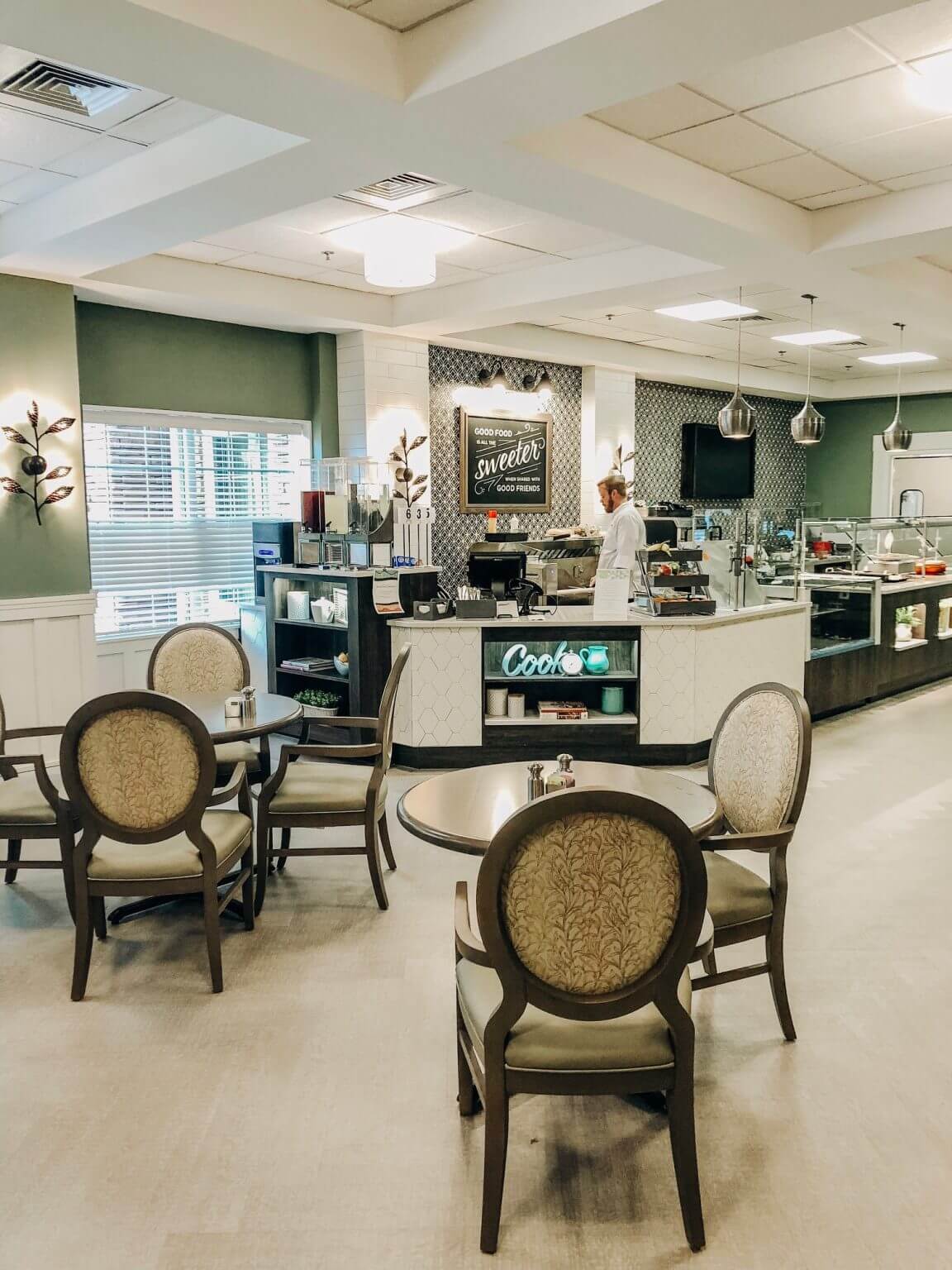 Six types of Dining Experiences for Senior Living Communities